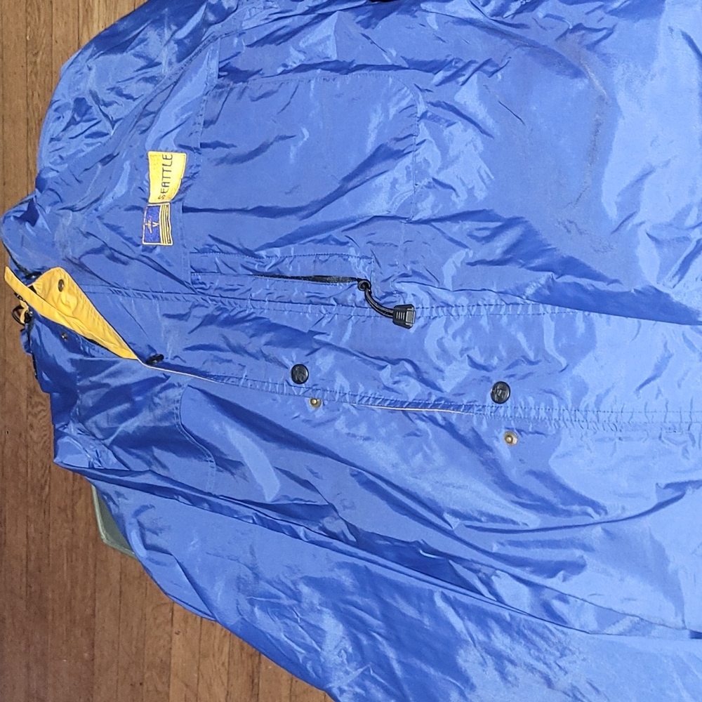Seattle Weatherproof Wind Breaker - Gem